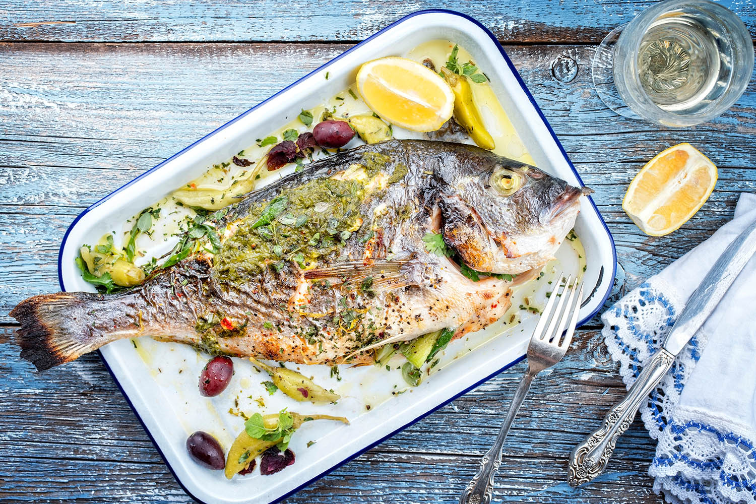 Dorade au barbecue : comment la cuisiner ? - La recette – ALUVY
